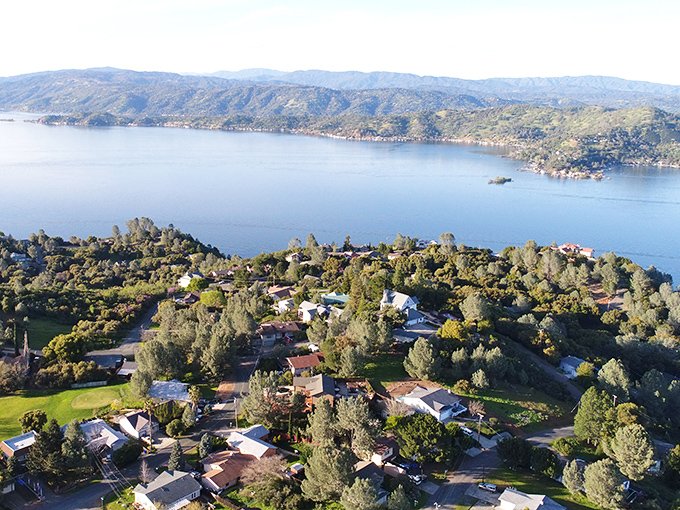 Clearlake's stunning waterfront vistas come with housing prices that won't sink your retirement dreams.