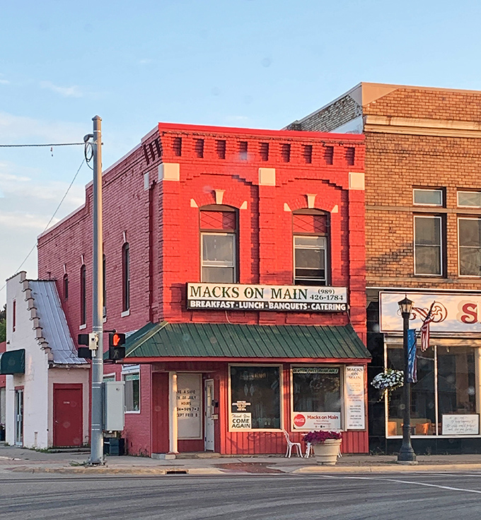 "Macks on Main" glows like a ruby in the sunset &ndash; that brick facade has probably witnessed first dates and family celebrations since Model T's rolled by.