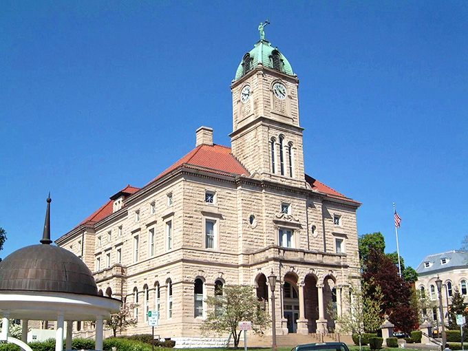 Harrisonburg's impressive courthouse stands as a monument to justice and reasonable prices. Even the architecture says "value that stands the test of time!"