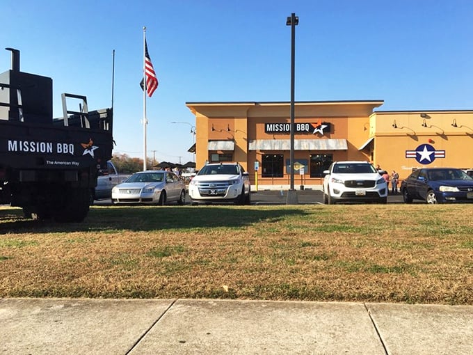 Military pride meets barbecue passion in this patriotic temple to American smoky meat traditions and heroes.