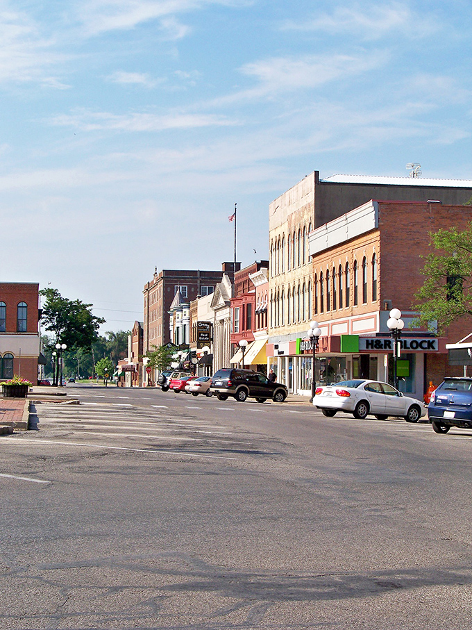 Macomb's historic downtown square radiates small-town appeal. Those brick buildings have witnessed generations of community gatherings and daily life.