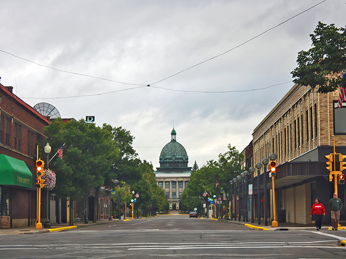 Rhinelander's main street leads majestically to the courthouse dome, creating a scene straight out of a Norman Rockwell painting come to life.