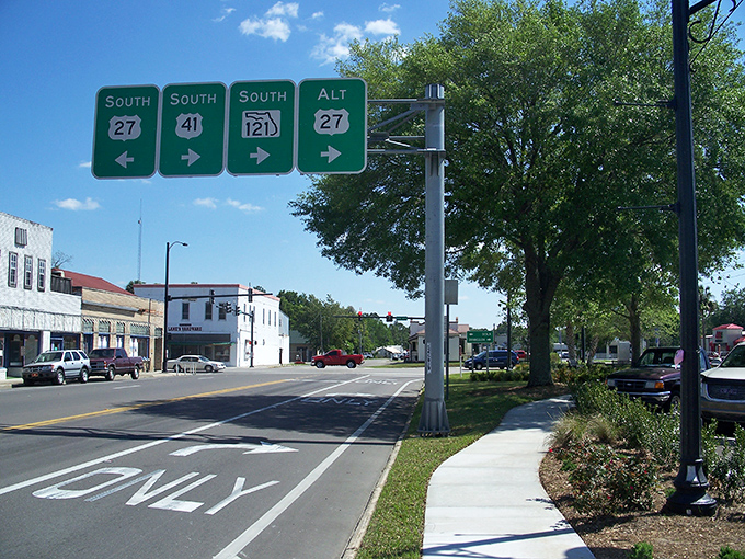 Williston's intersection shows small-town Florida at its most authentic &ndash; where traffic jams involve two cars at most.