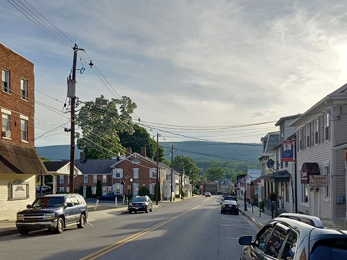 Bedford's main street showcases classic American small-town design. Where your retirement dreams meet affordable reality!