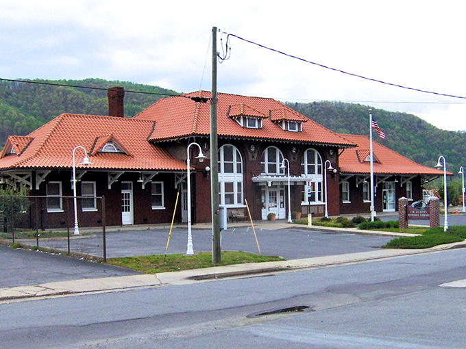 The Nolichucky River valley spreads out like nature's own welcome mat below Erwin's charming downtown. 