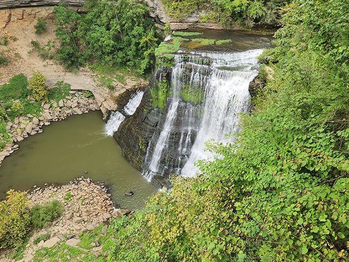 Nature carved this amphitheater from solid rock, providing the ultimate acoustic experience for rushing water.