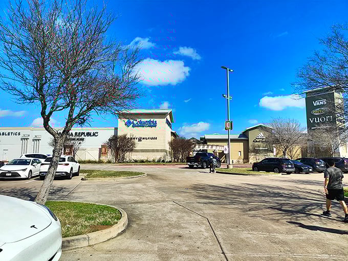 Nike's storefront promising athletic performance for your wallet as it sprints from deal to deal.