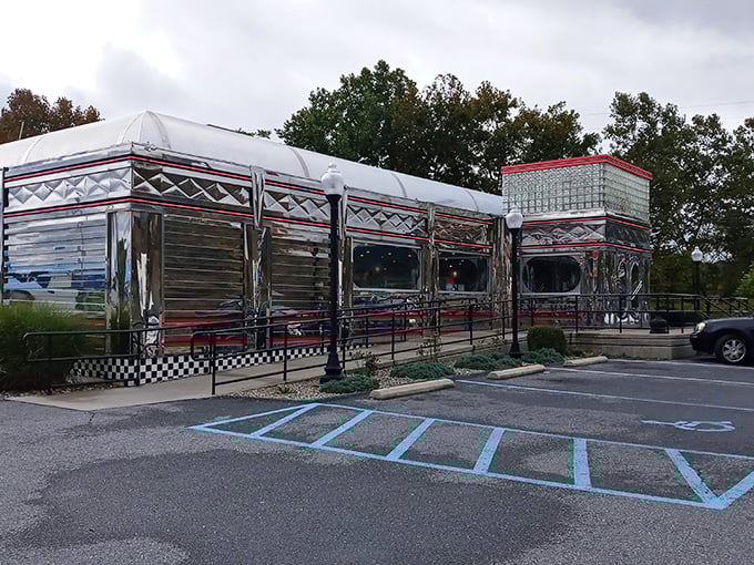 That classic chrome exterior reflects decades of satisfied customers who keep coming back for more home cooking.