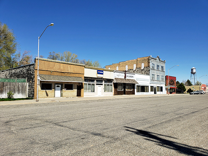 The wide streets of Shoshone speak to its frontier past, when horses and wagons needed room to turn around.