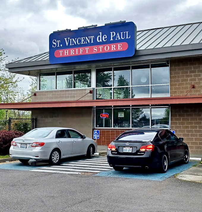 St. Vincent's Renton store features ample parking&mdash;because they know you'll need trunk space for all your finds. The blue sign has become synonymous with quality thrifting.
