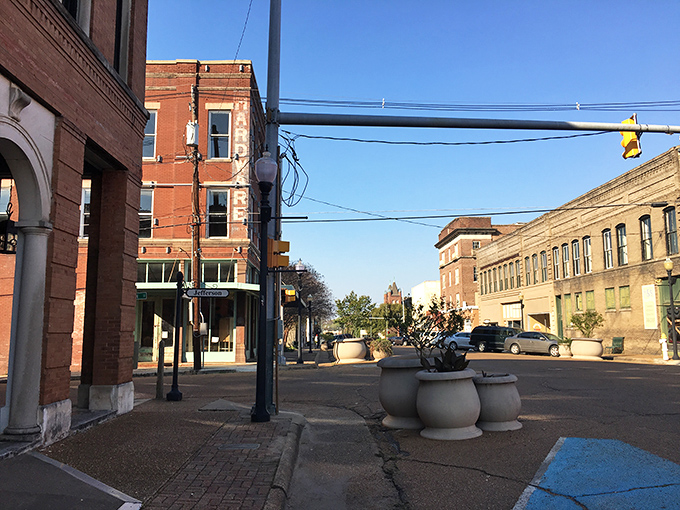 The corner store in Yazoo City represents the accessible amenities that make small-town retirement both convenient and budget-friendly.