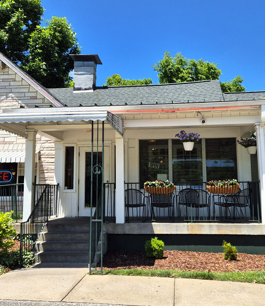 cafe tennessee tomatoes green ftr