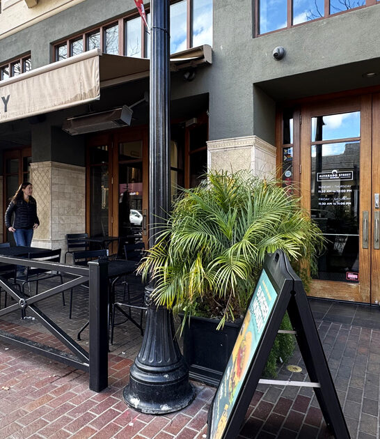 california burger dining eatery ftr