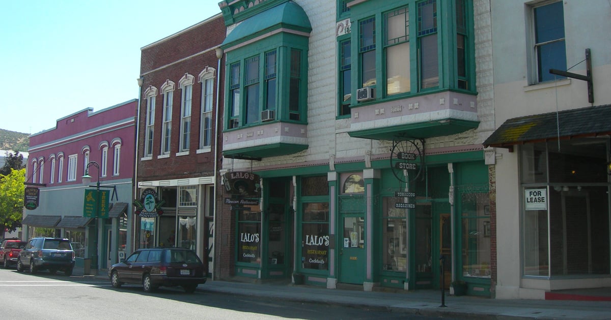 California. Simple 10 Peaceful Towns In California Where Neighbors Still Wave And Life ...