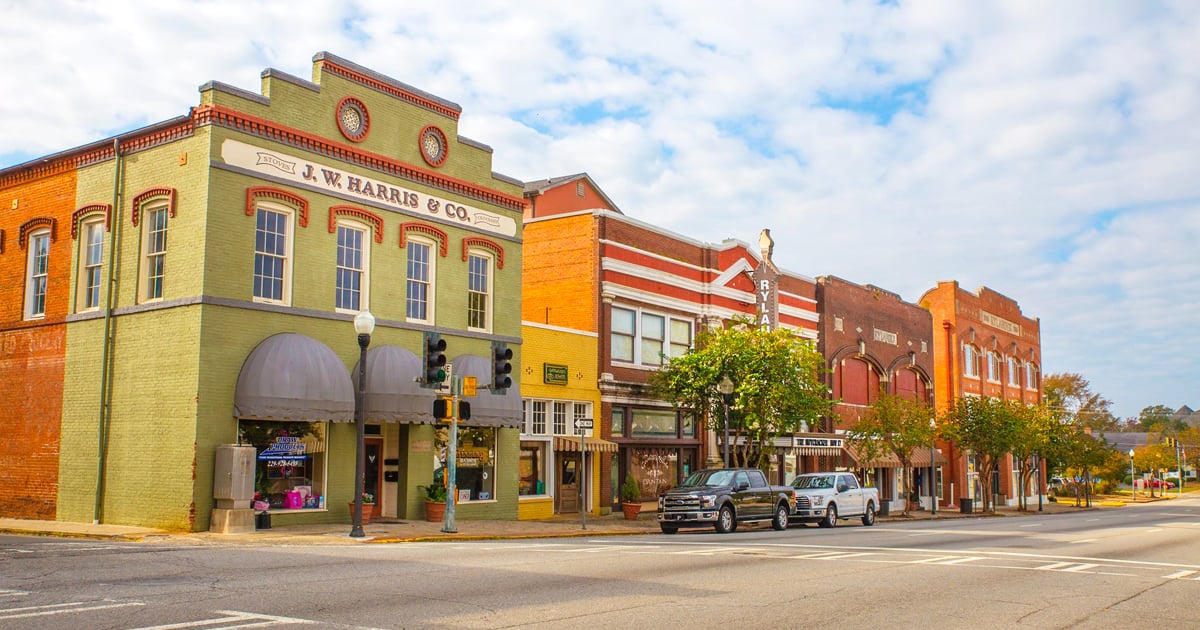 The Charming Town In Georgia Perfect For Retiring Without Breaking The Bank