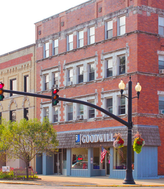 charming town ohio vacation ftr