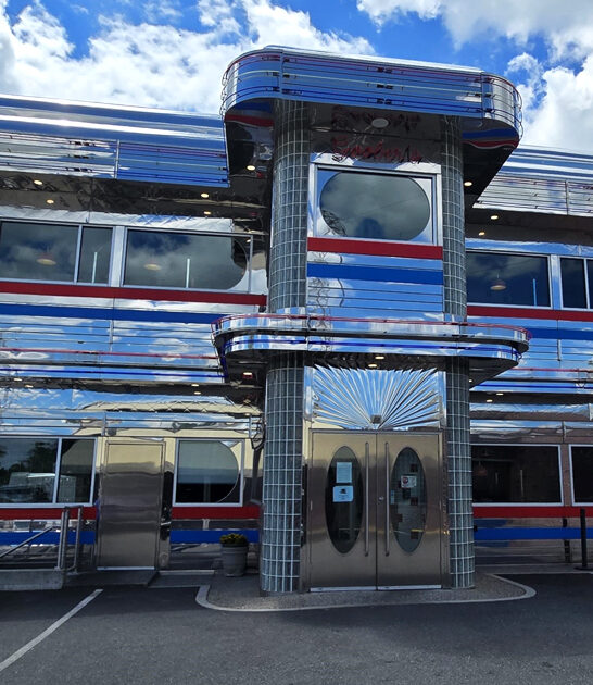 classic delaware chicken waffles ftr