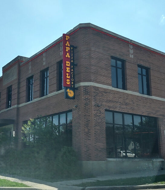 drive illinois pizzerias iconic ftr