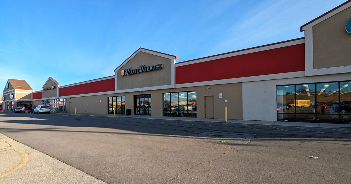 The Enormous Thrift Store In Wisconsin Where You Can Fill A Whole Cart ...