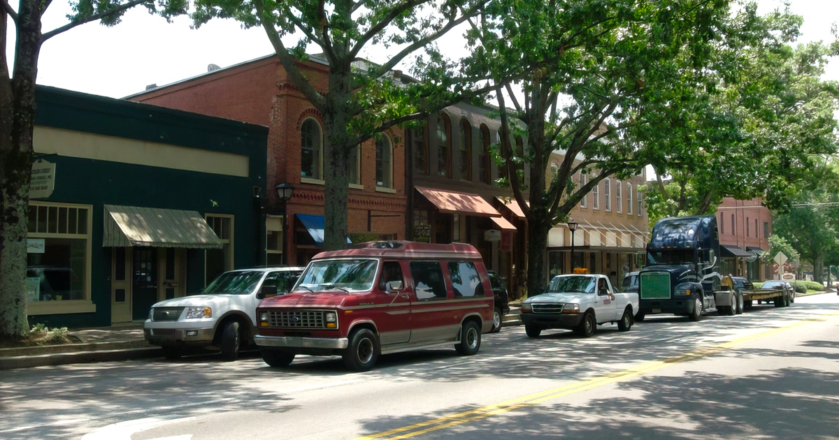 10 Underrated Towns In Georgia Where You Can Live Well For Less
