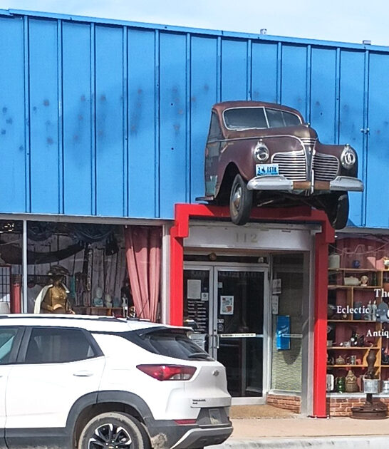 gigantic antique store wyoming ftr