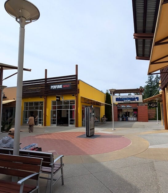 gigantic outlet washington mall ftr