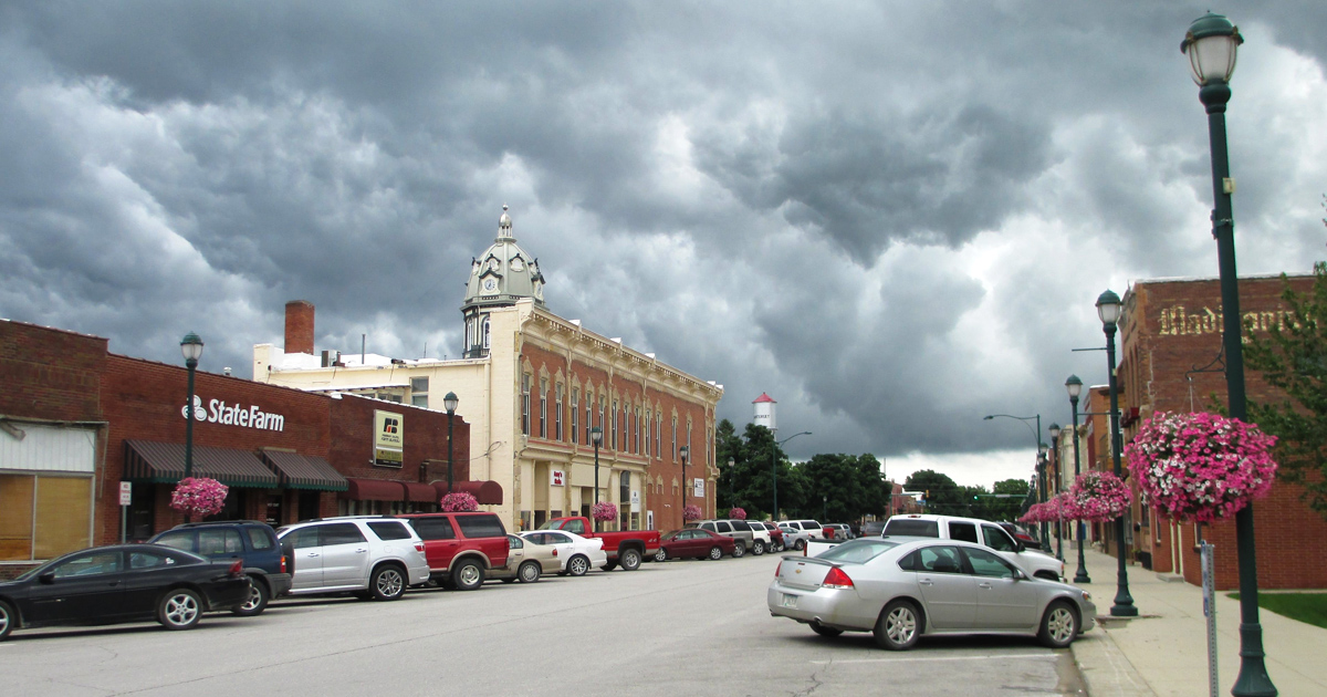 The Gorgeous Historic Town In Iowa That’s Straight Out Of A Hallmark Movie