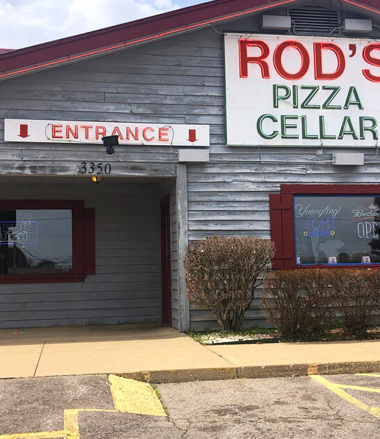 iconic pizzerias arkansas delicious ftr