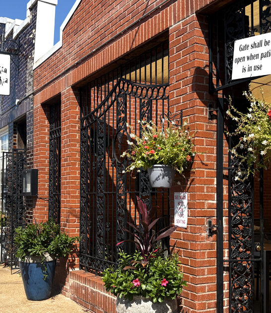 iconic pizzerias decent missouri ftr