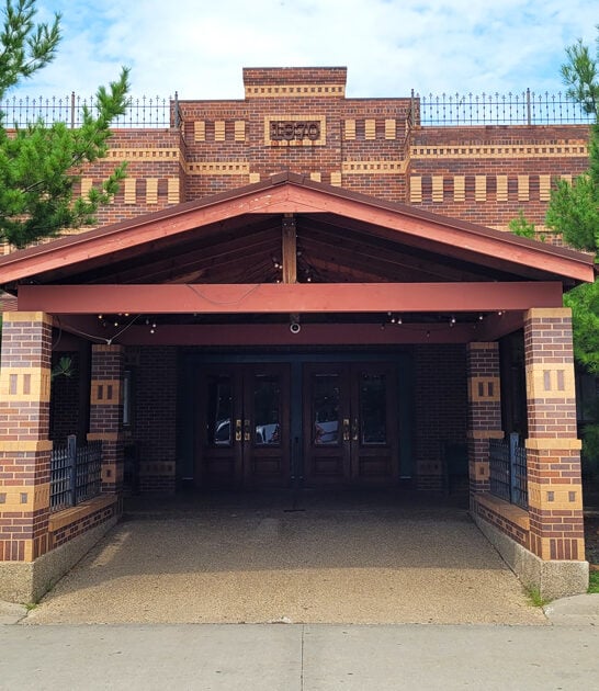 iowa sundaes joint barbecue ftr