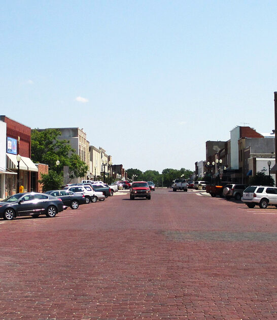 kansas easygoing town living ftr