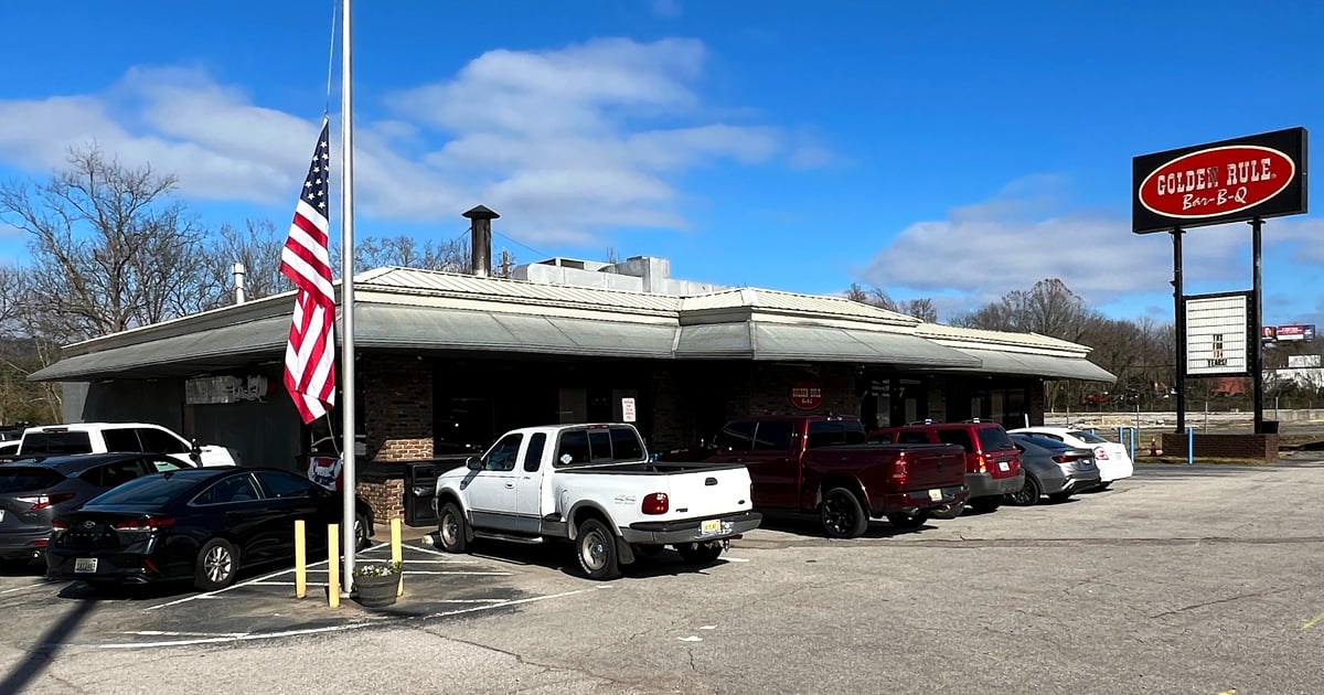 8 Legendary BBQ Joints In Alabama That Are Absolutely Worth The Road Trip