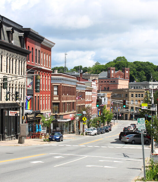 maine picturesque town living ftr