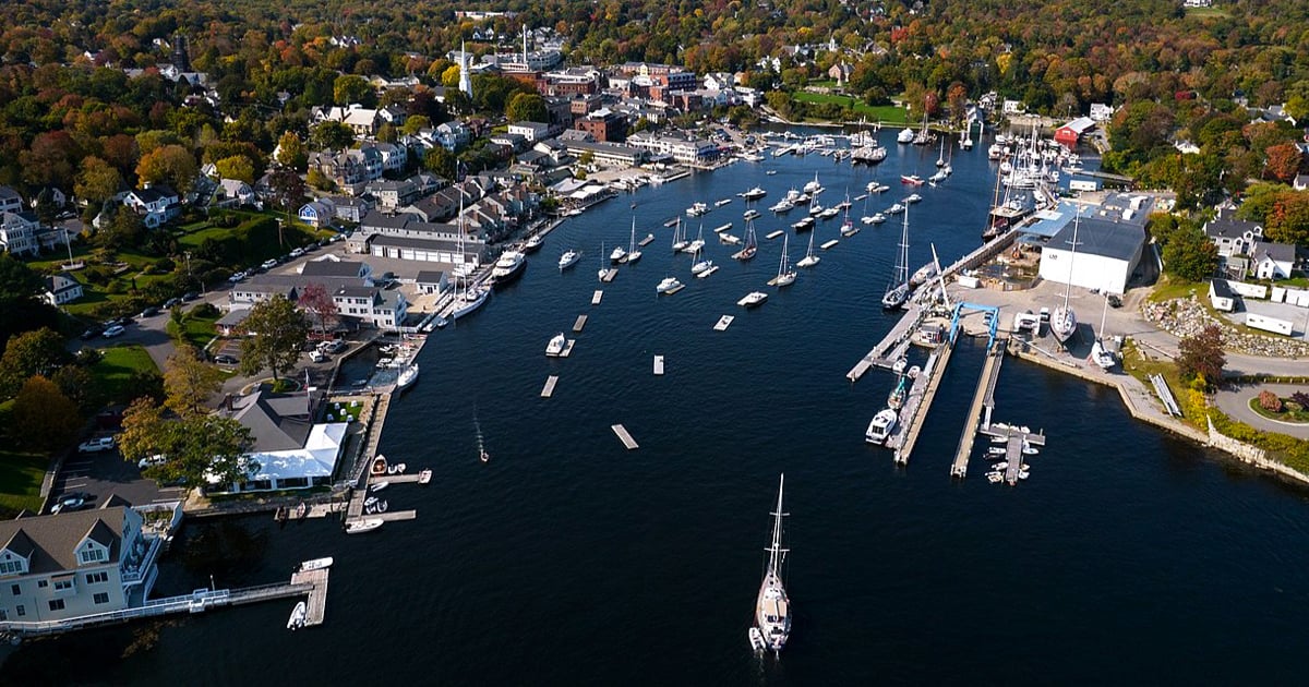 This Gorgeous Town In Maine Is So Underrated, Most Locals Don't Even ...