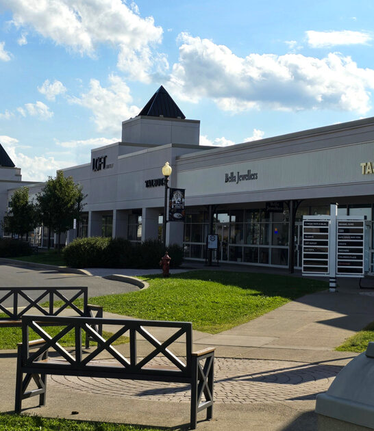 mall new york drive FTR