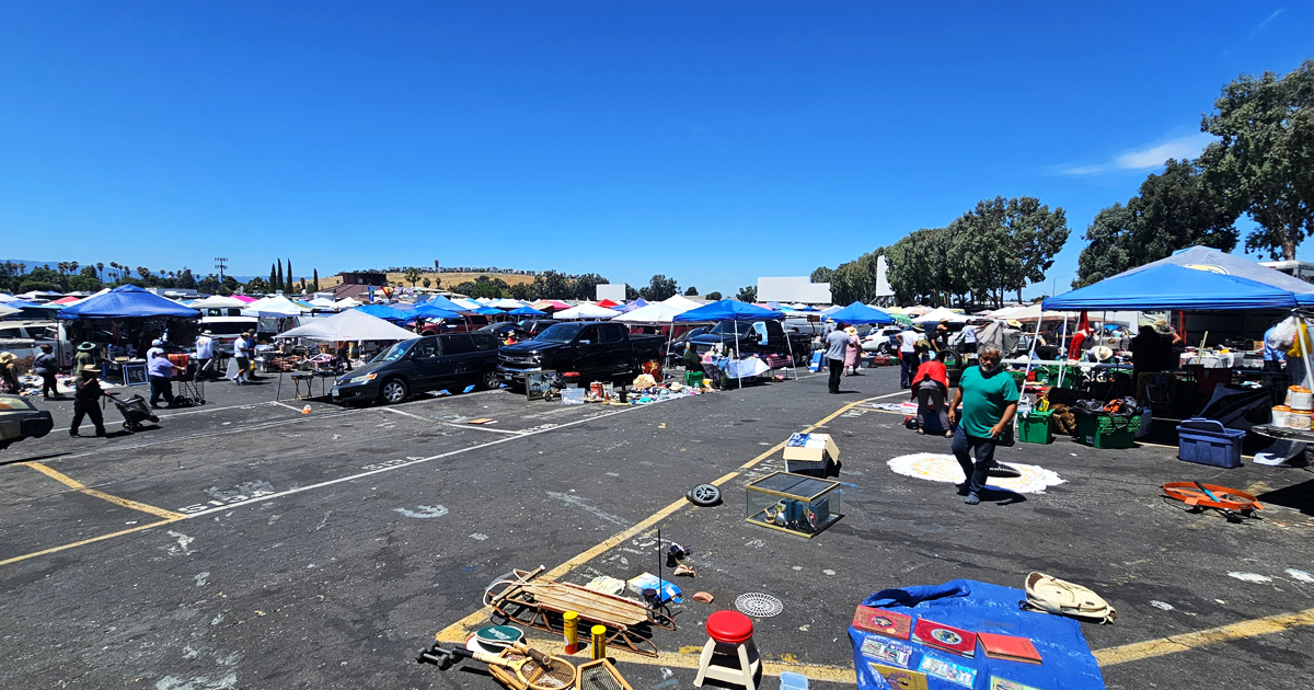 People Drive From All Over California For The Crazy Bargains At This ...