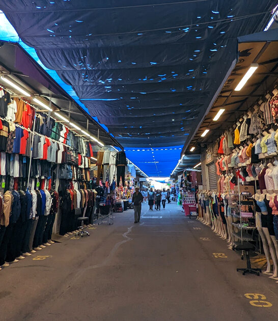 market huge arizona flea ftr