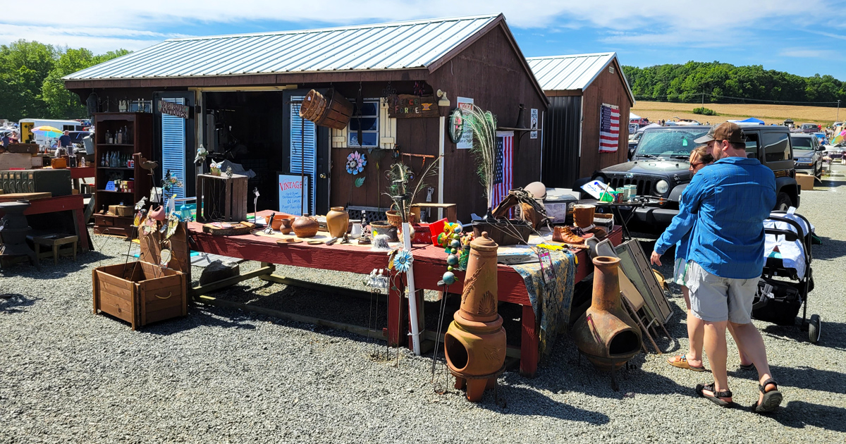 9 Gigantic Flea Markets In Pennsylvania Where Your Treasure-Hunting ...