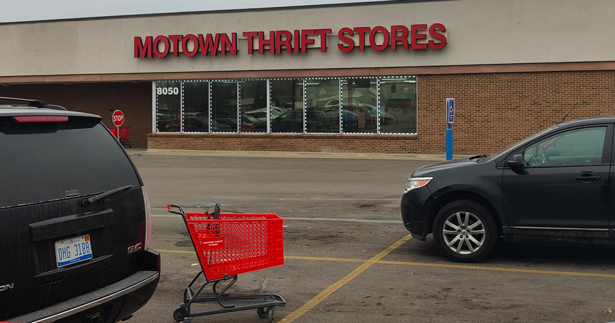 9 Massive Thrift Stores In Michigan Where Your $25 Goes A Seriously ...