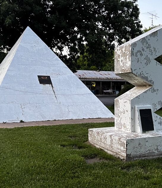 nebraska enormous roadside attraction ftr