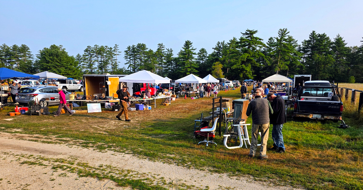 The Enormous Flea Market In New Hampshire Where Locals Go Crazy For ...