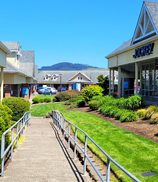 oregon ginormous outlet mall ftr