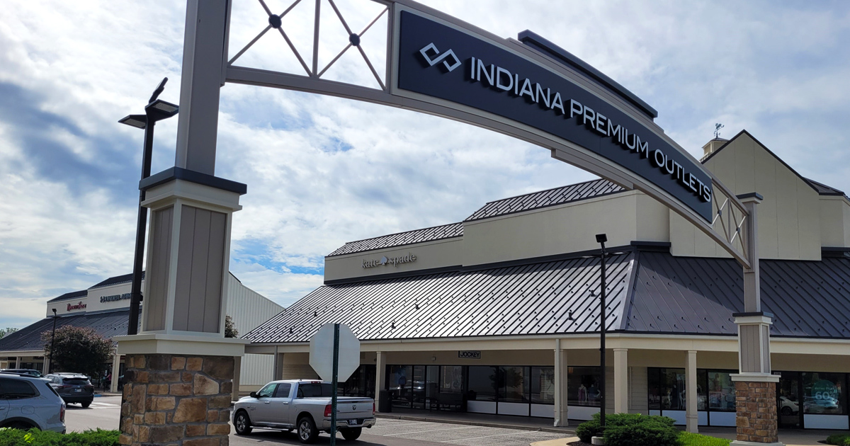 Inn Outlet The Massive Outlet Mall In Indiana That's Absolutely Worth The Drive