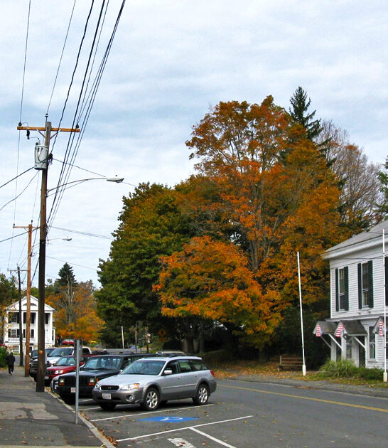 overlooked towns delightful massachusetts ftr