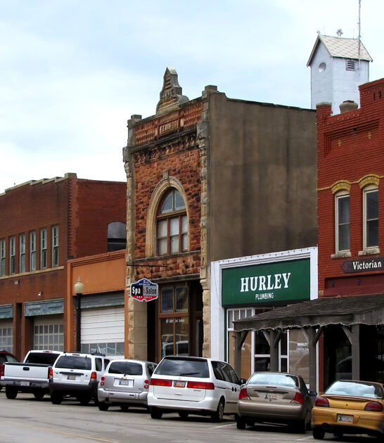 peaceful oklahoma affordable towns ftr