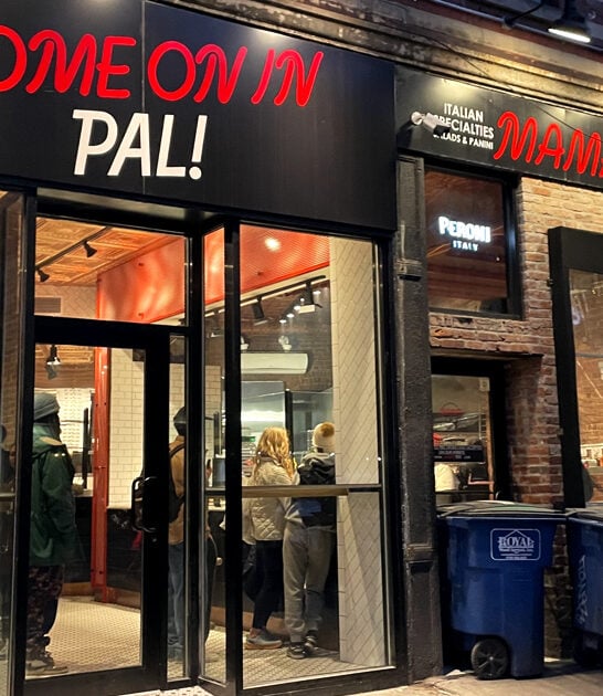 pizza new york hiding ftr