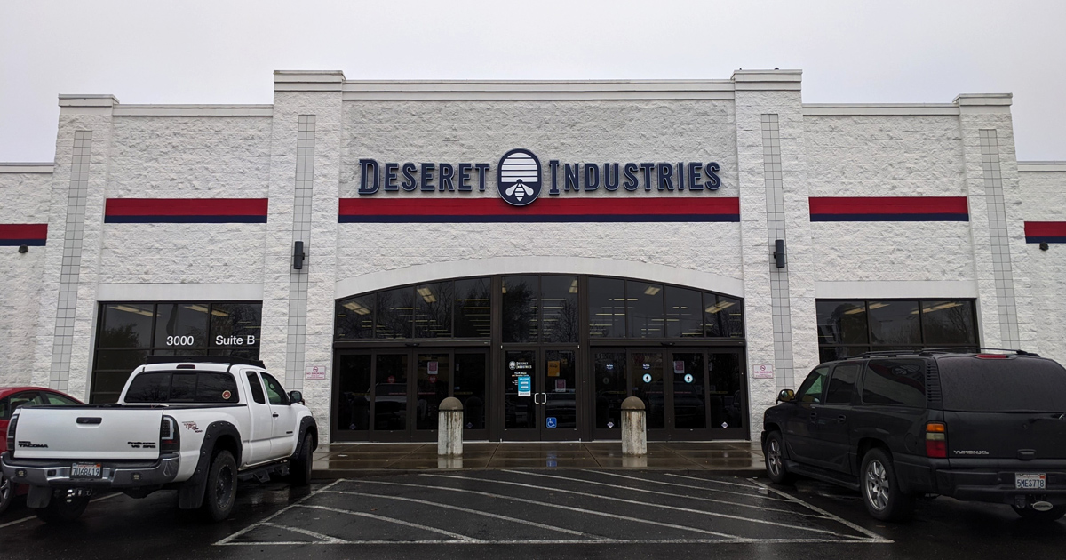 9 Massive Thrift Stores In California Where You’ll Find Rare Treasures ...