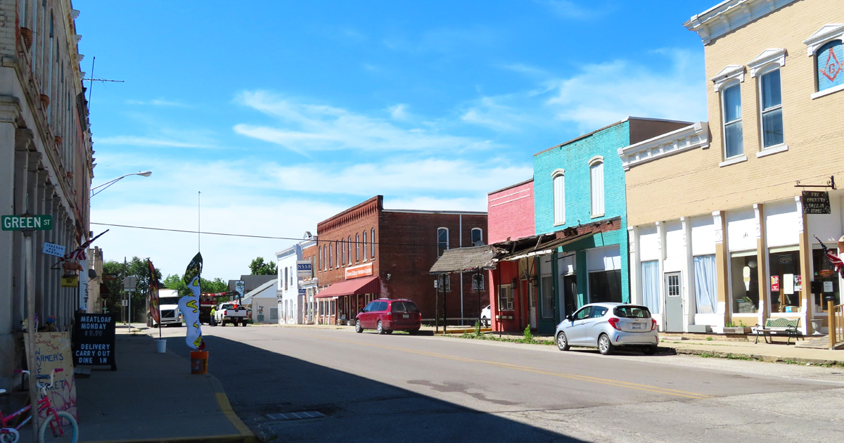 This Quaint Small Town In Indiana Is A Dream Come True For Nature Lovers