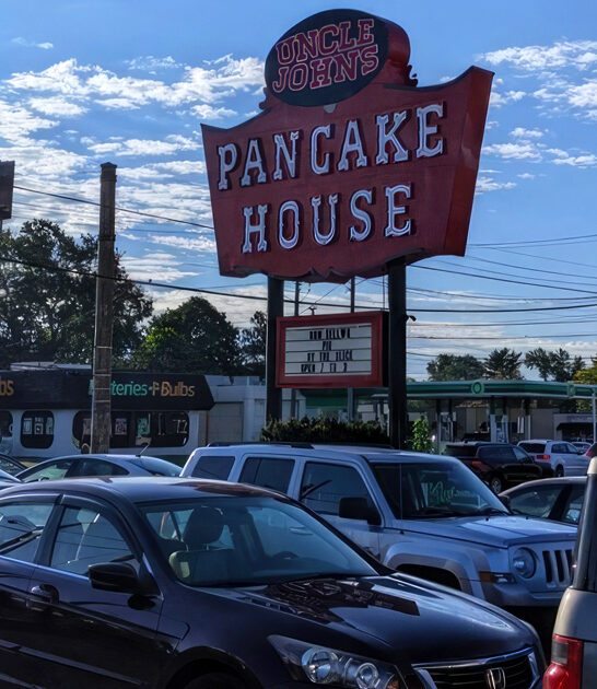 restaurant ohio chicken waffles ftr