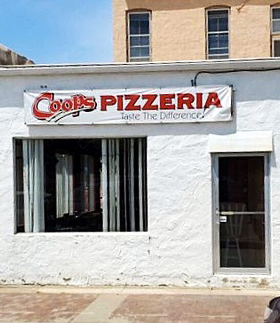 restaurants kansas pizza legendary ftr